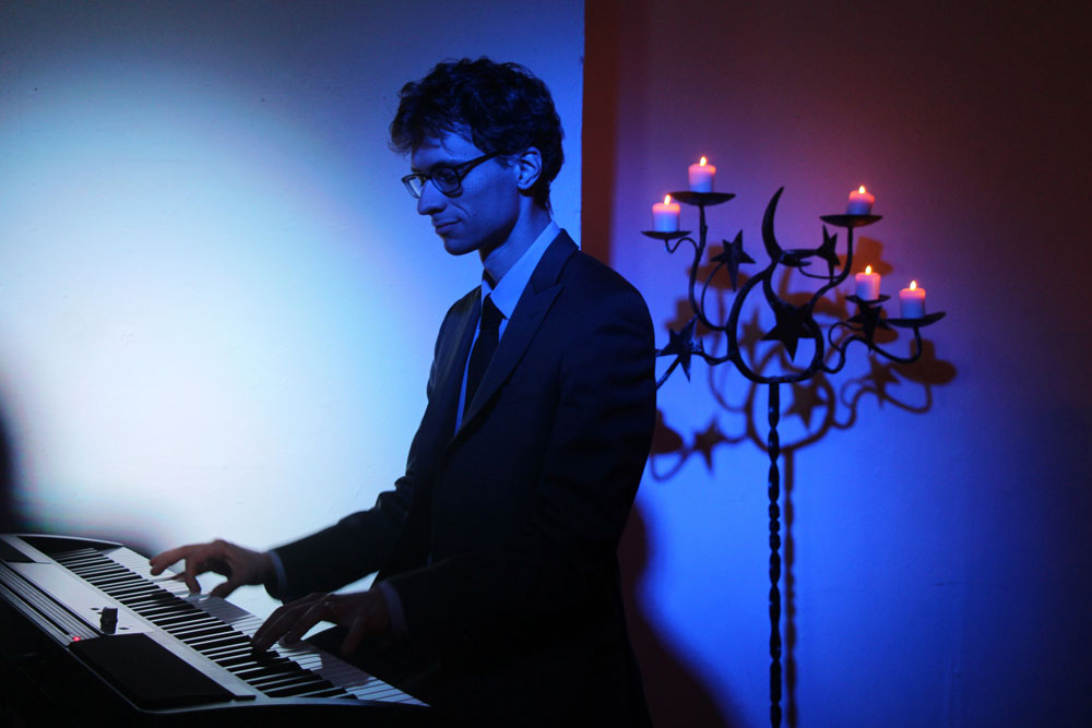 Andrew Oliver: A Former Portlander Swingin' In London | Vortex Music ...